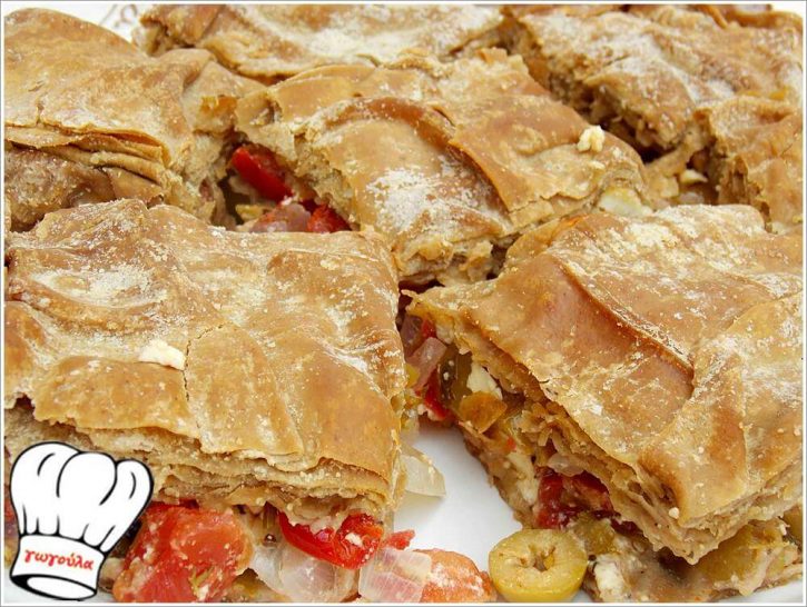 Η ΧΩΡΙΑΤΙΚΗ ΣΑΛΑΤΑ ΕΓΙΝΕ ΠΙΤΑ!!! - Νόστιμες συνταγές της Γωγώς!